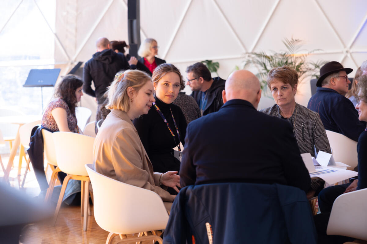 "One Hour, Many Voices": New dialogue format strengthens local democracy